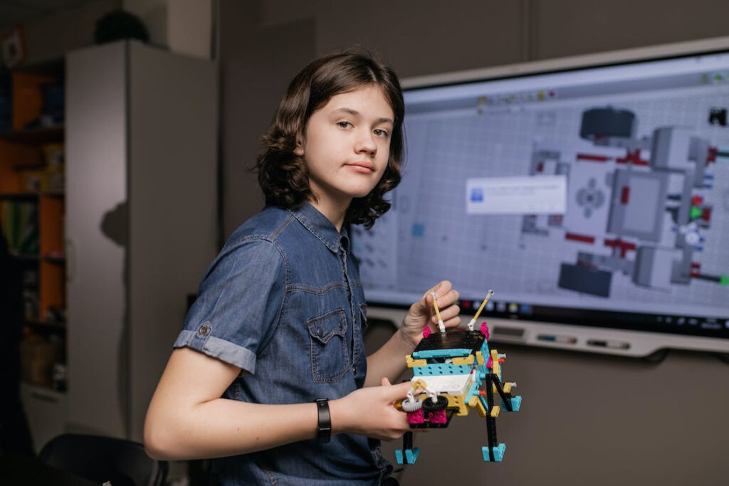 10 Best Robotics Kits for Teenagers in 2024 - Robotium